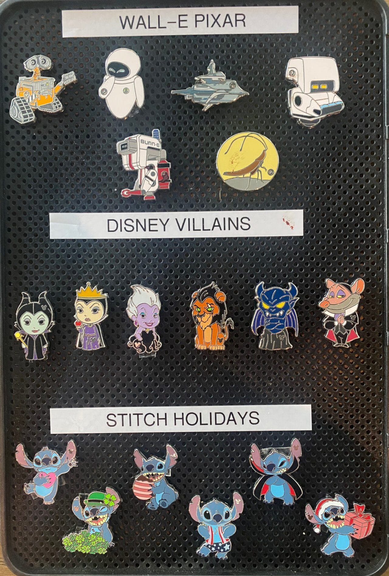 2024 Pins Hidden Mickey Disney Pin Medallion Collection